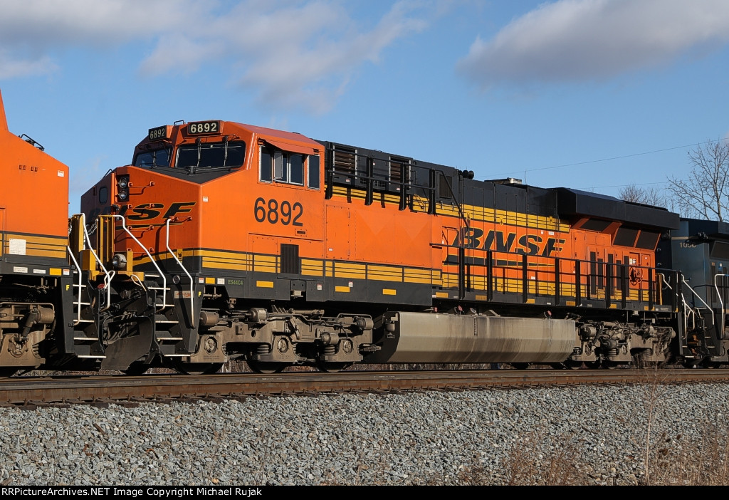 BNSF 6892